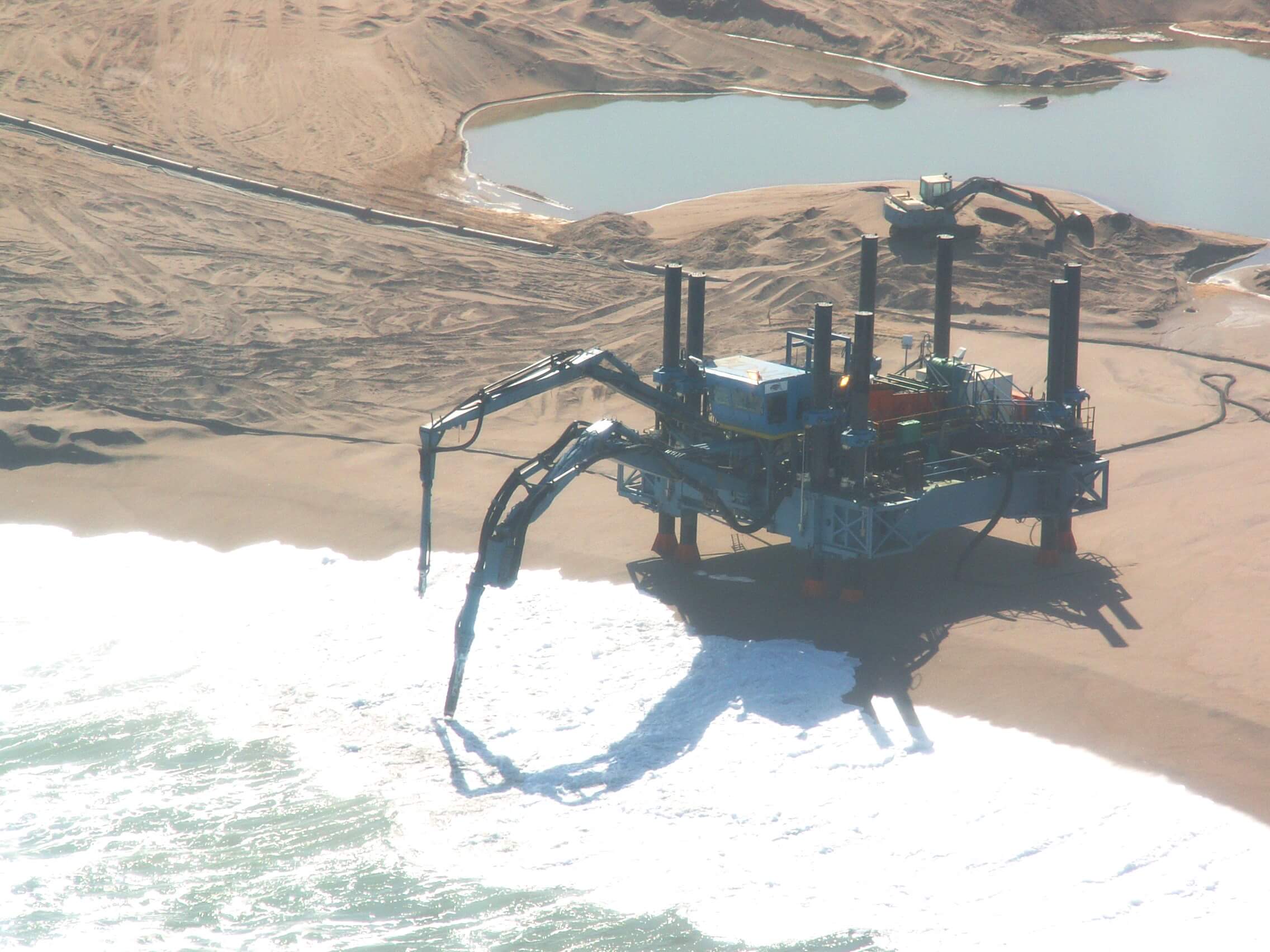 UMS - Walking jack-up sampling platform - Underwater Mining Solutions